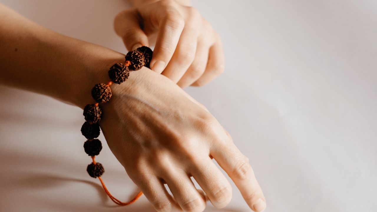 What is Rudraksha? Know Benefits of Wearing Rudraksha